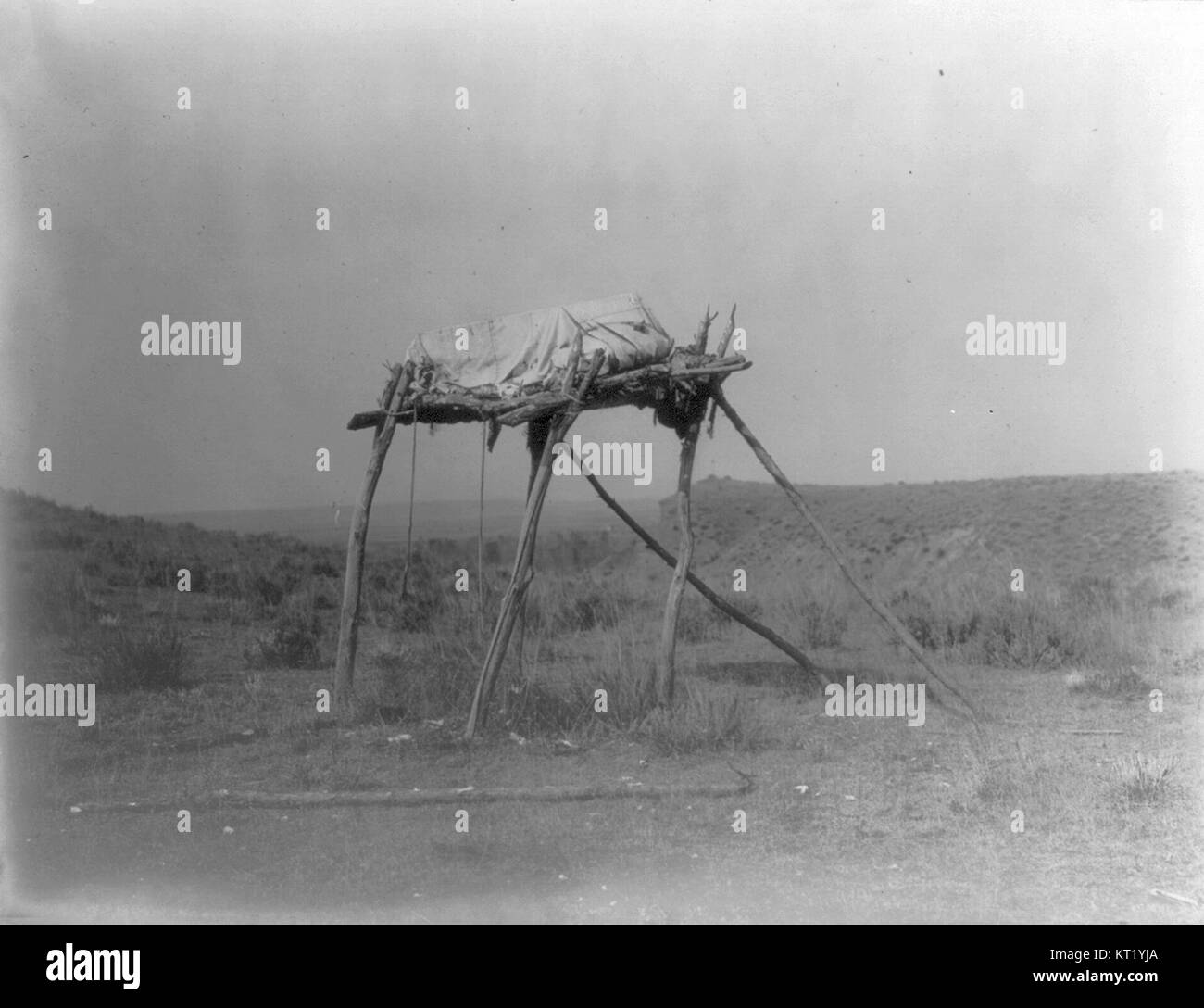 Native burial rites hi-res stock photography and images - Alamy