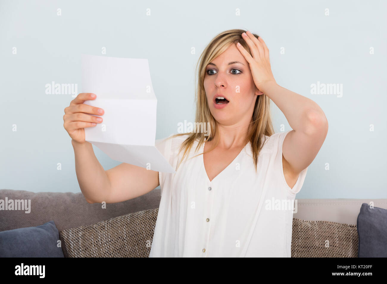 Woman shock letter happy hi-res stock photography and images - Alamy