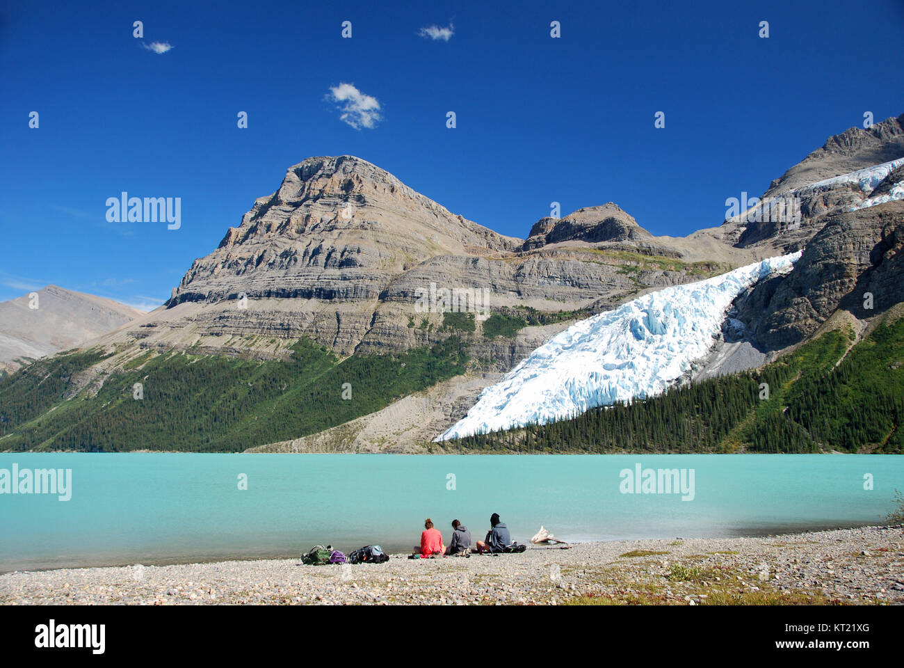 Beautiful day at Berg Lake in Mount Robson Provincial Park in British ...