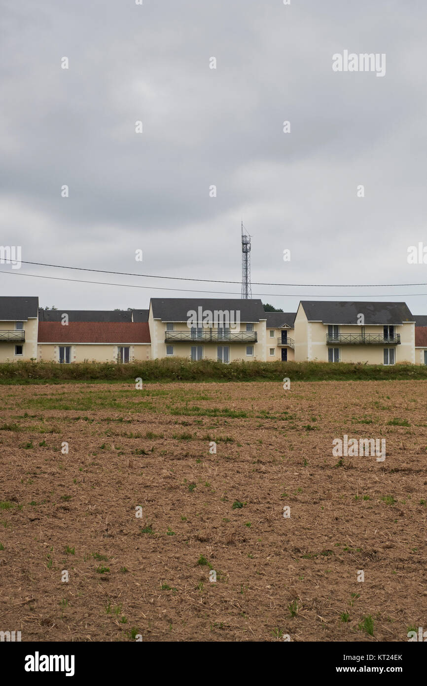 Uniform houses hi-res stock photography and images - Alamy