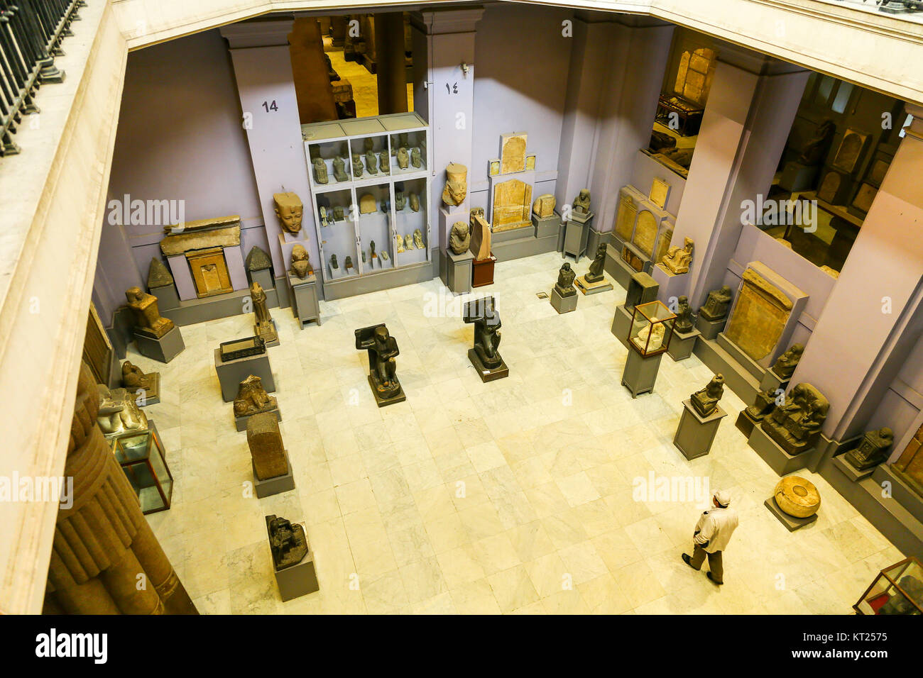 Egypt cairo egyptian museum interior hi-res stock photography and ...