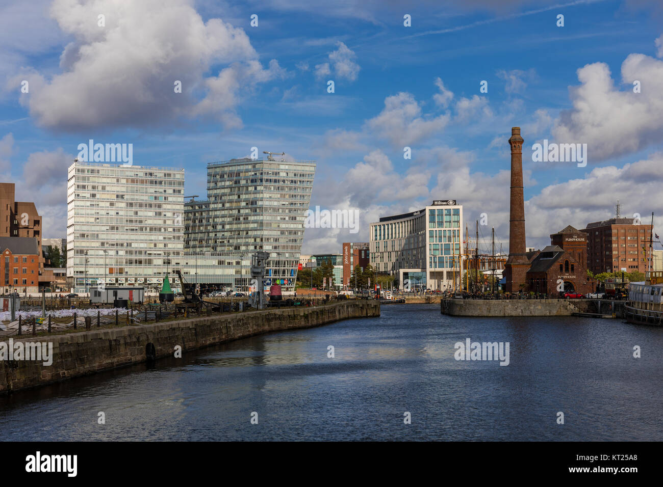 Liverpool city centre skyline hi-res stock photography and images - Alamy