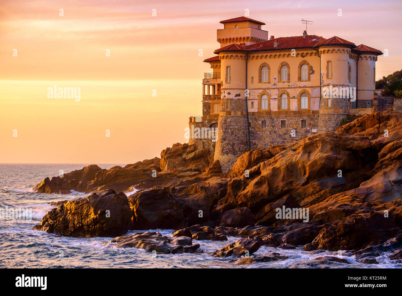 Castle of boccale hi-res stock photography and images - Alamy