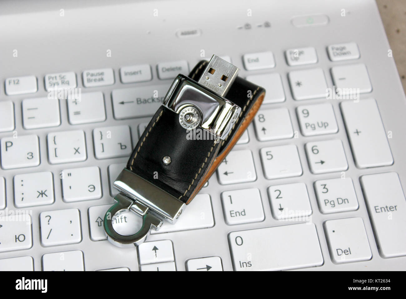 Ram computer store business card hi-res stock photography and images ...