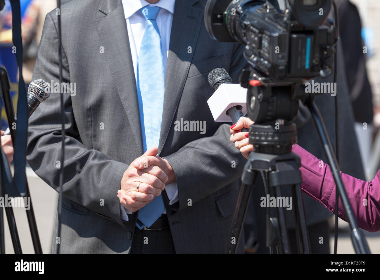 TV interview. News Stock Photo - Alamy