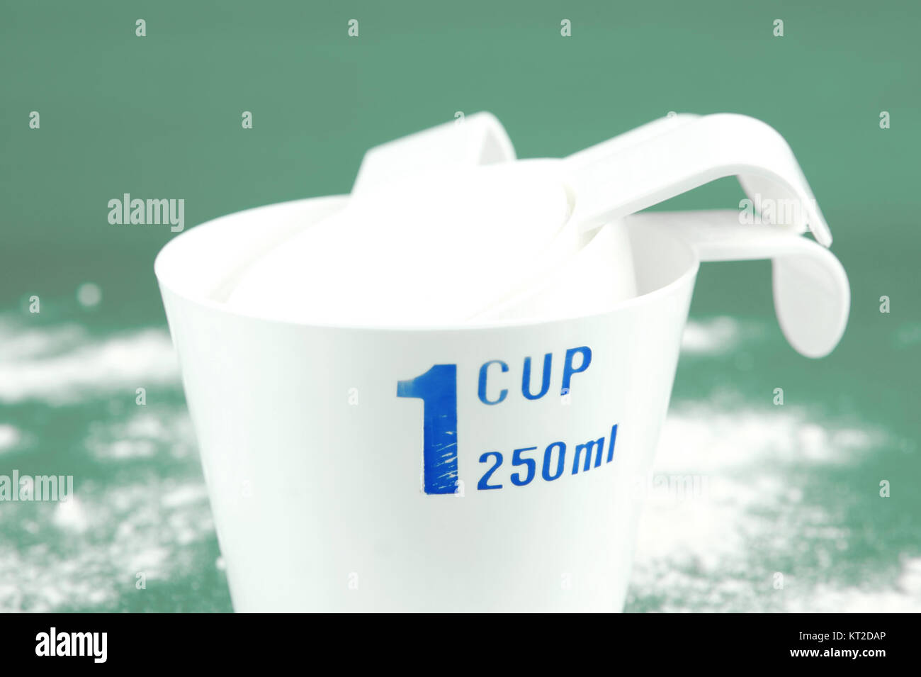 Measuring up hi-res stock photography and images - Alamy