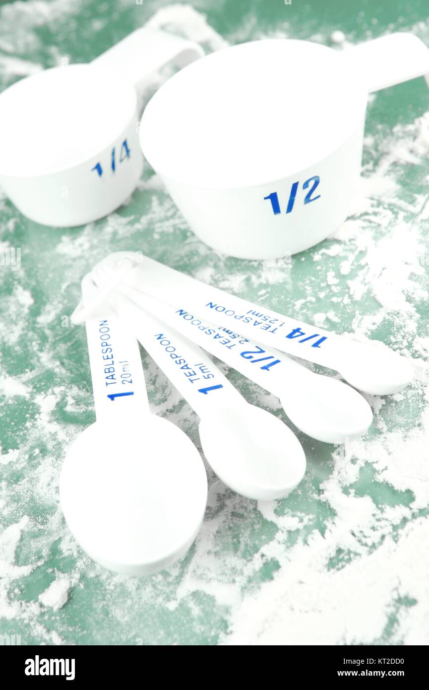 Measuring up hi-res stock photography and images - Alamy