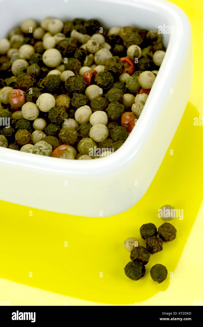 A close up shot of mixed pepper corns mixed together Stock Photo - Alamy