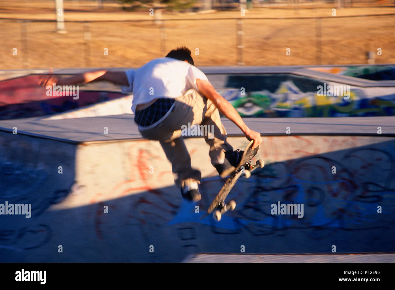 Pool skateboarding hi-res stock photography and images - Alamy