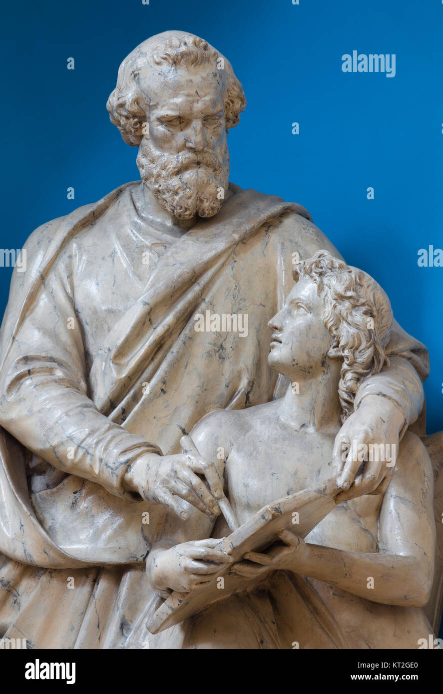 Saint matthew statue hi-res stock photography and images - Alamy