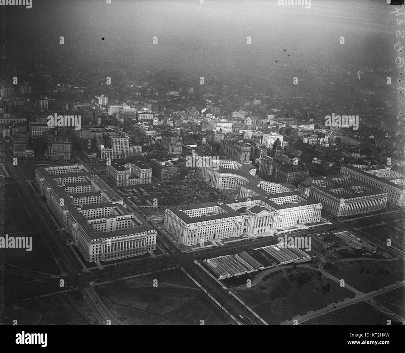 Commerce dept hi-res stock photography and images - Alamy