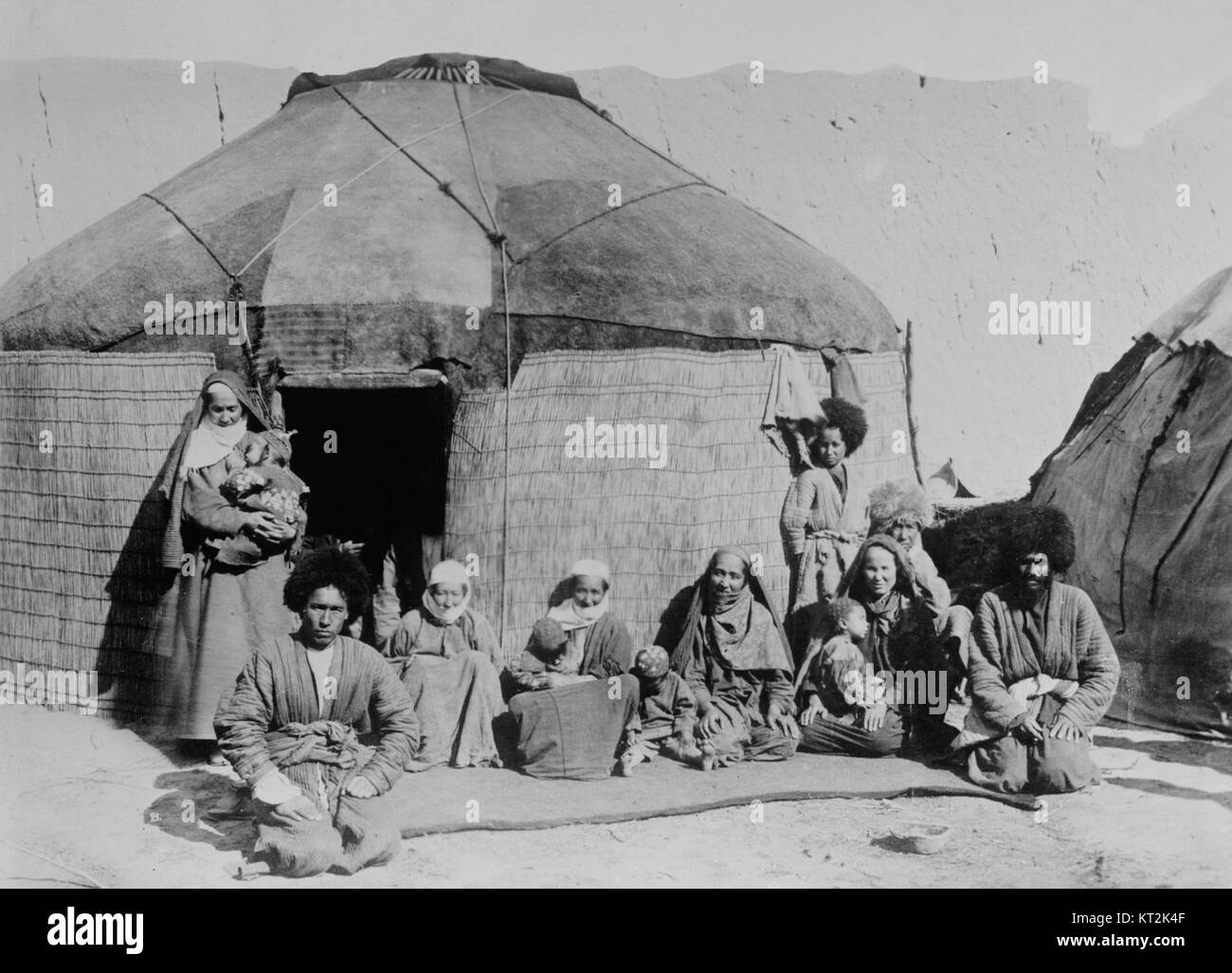 Afghan Family Black and White Stock Photos & Images - Alamy