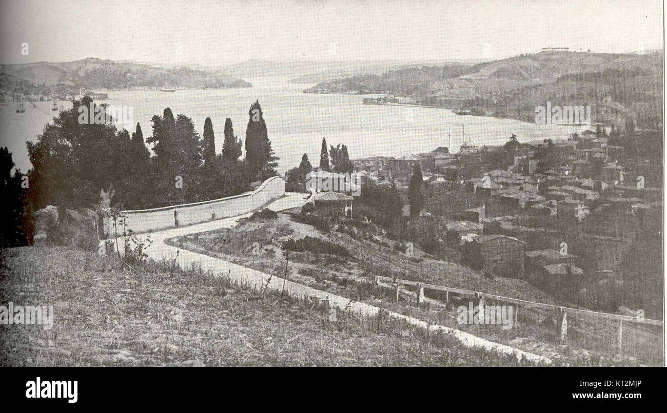 36710 Bosphore - Vue Generale du Detroit qui Fait Communiquer la Mer ...