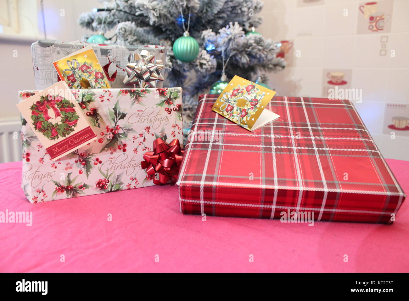 Decorties hi-res stock photography and images - Alamy