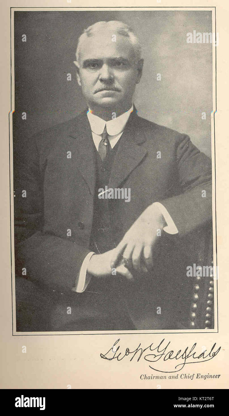 Engineer overseeing project hi-res stock photography and images - Alamy