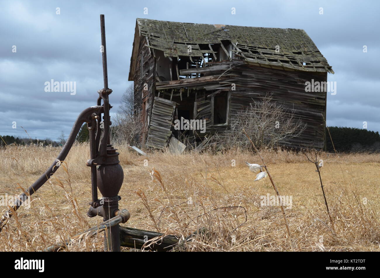 Old farm pump hi-res stock photography and images - Alamy