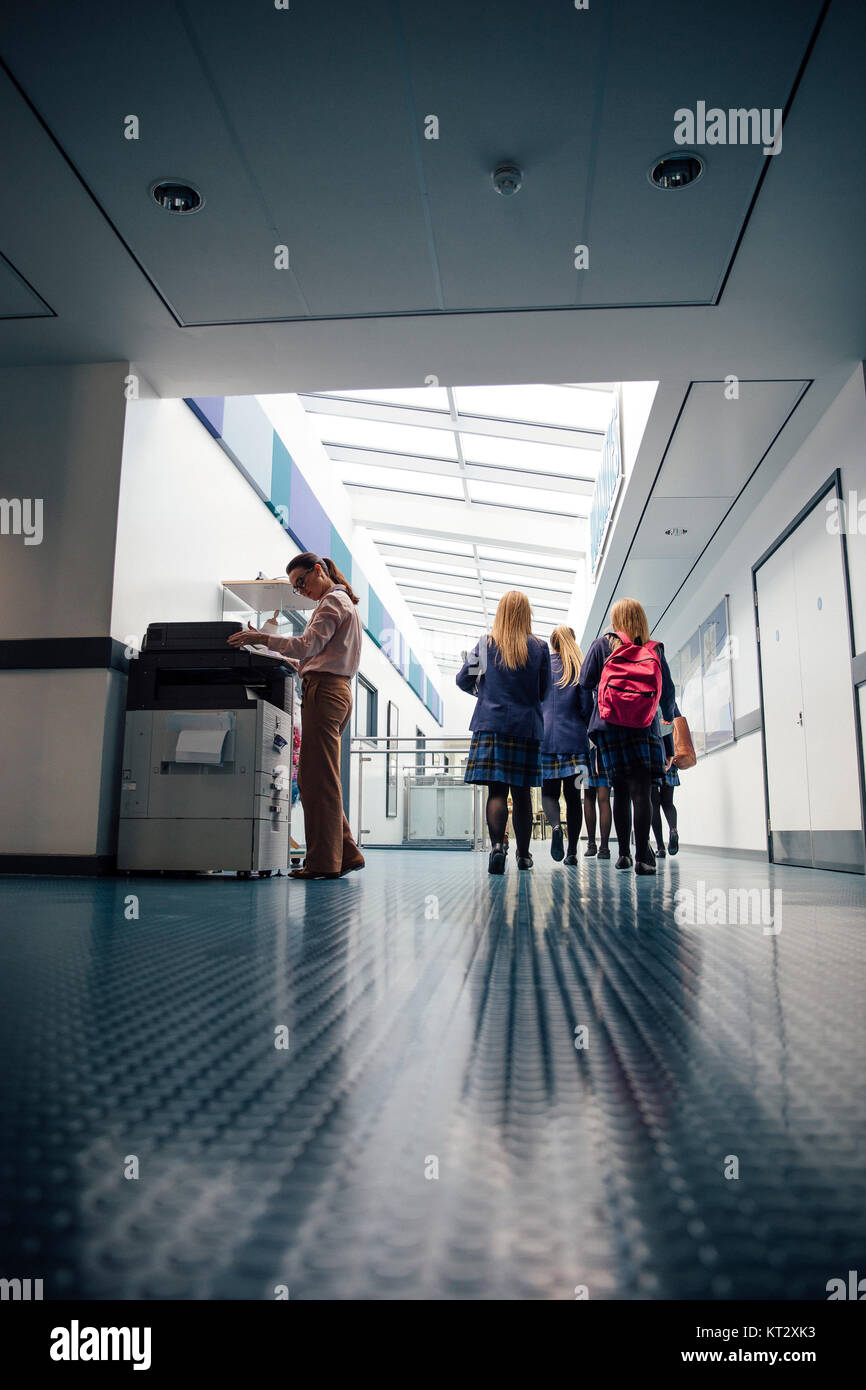 High school corridor teacher student hi-res stock photography and ...