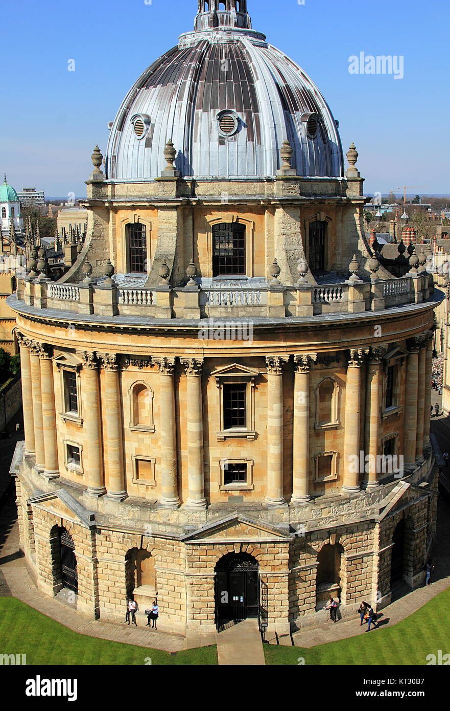 Oxford University, UK. View of Radcliffe Camera Library on a nice sunny ...