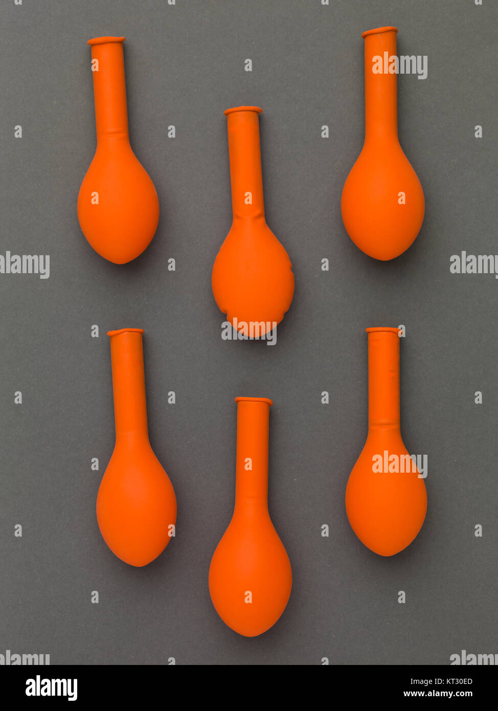 balloons going down Stock Photo - Alamy