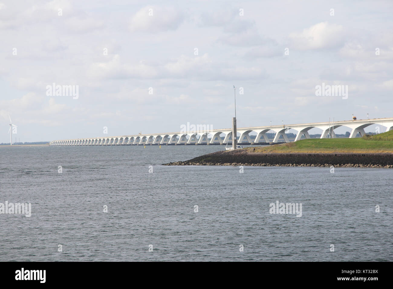 The Zeeland Bridge is the longest bridge in the Netherlands Die Zeeland ...