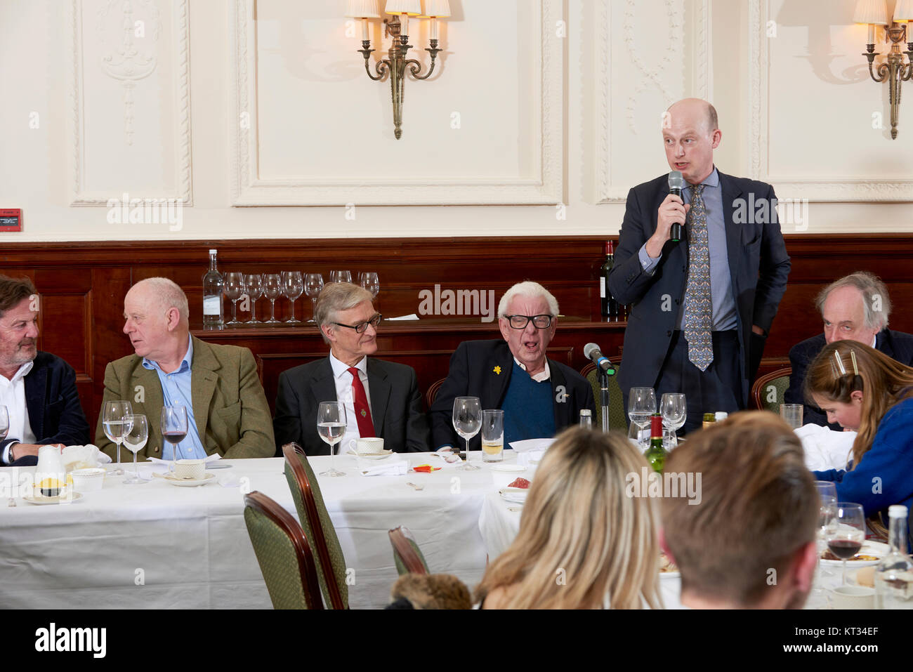 Harry Mount at The Oldie Literary Lunch 12/12/17 Stock Photo - Alamy