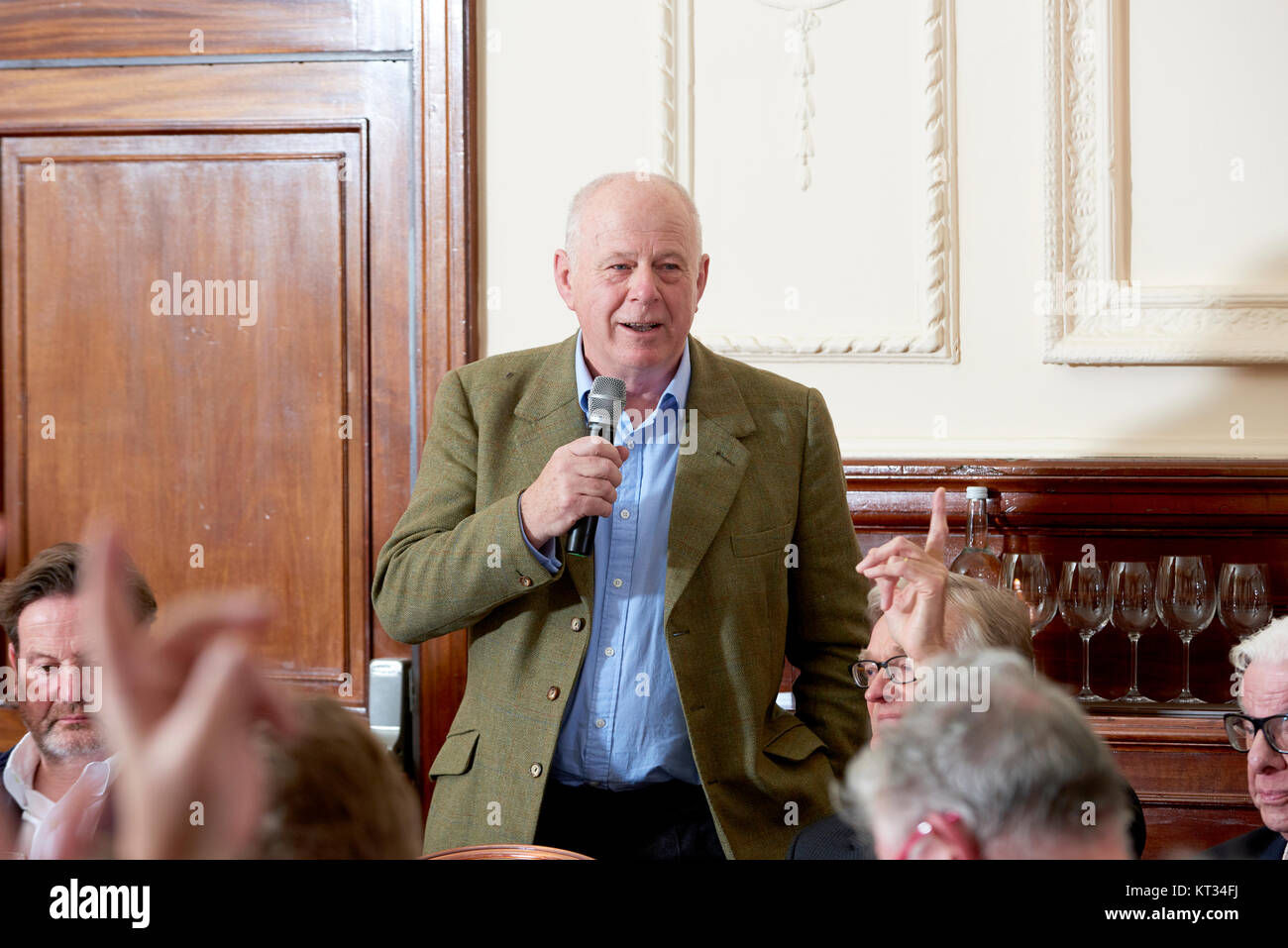 Matthew Fort at the The Oldie Literary Lunch 12/12/17 Stock Photo - Alamy