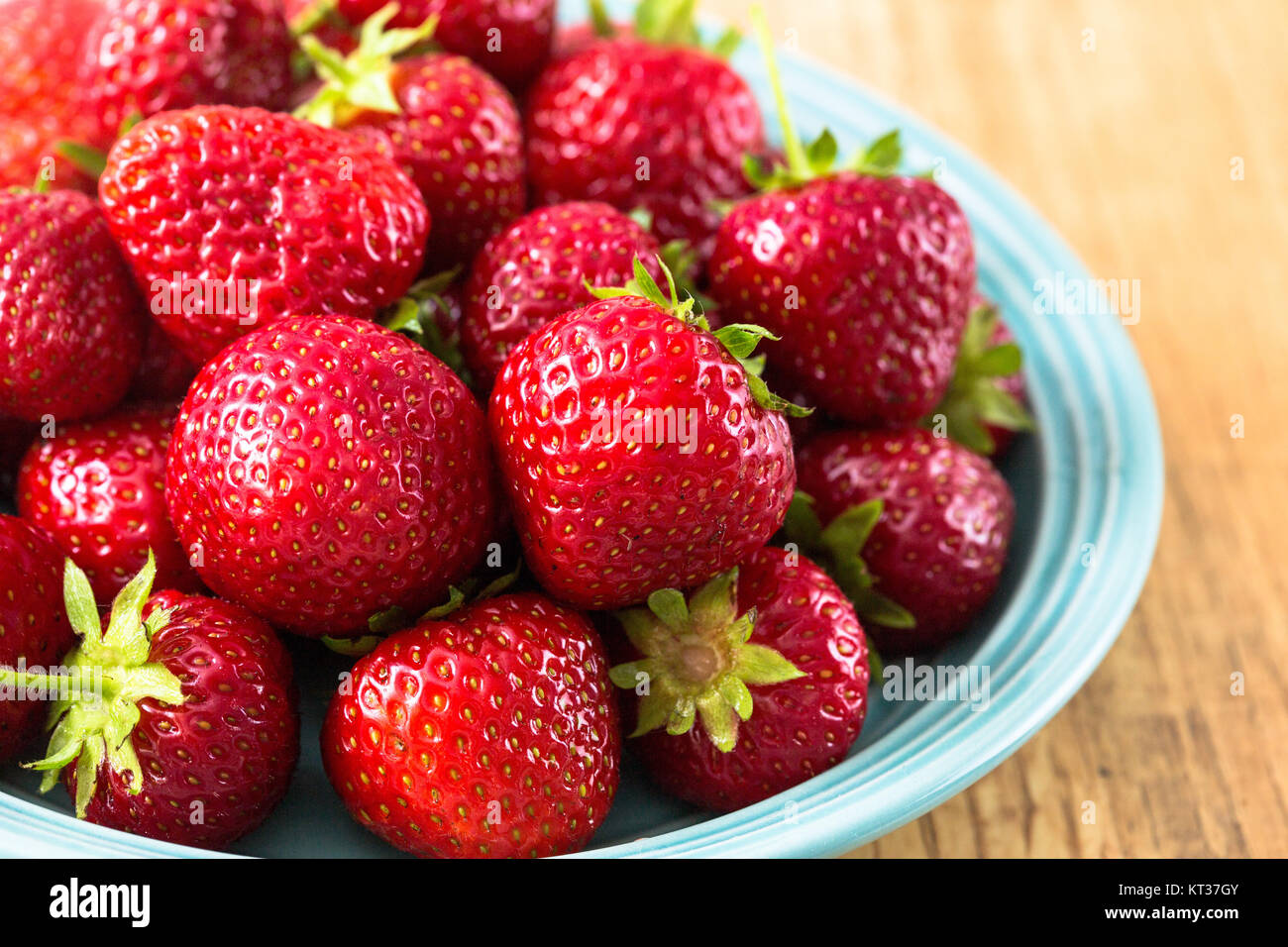 fresh organic strawberries Stock Photo - Alamy