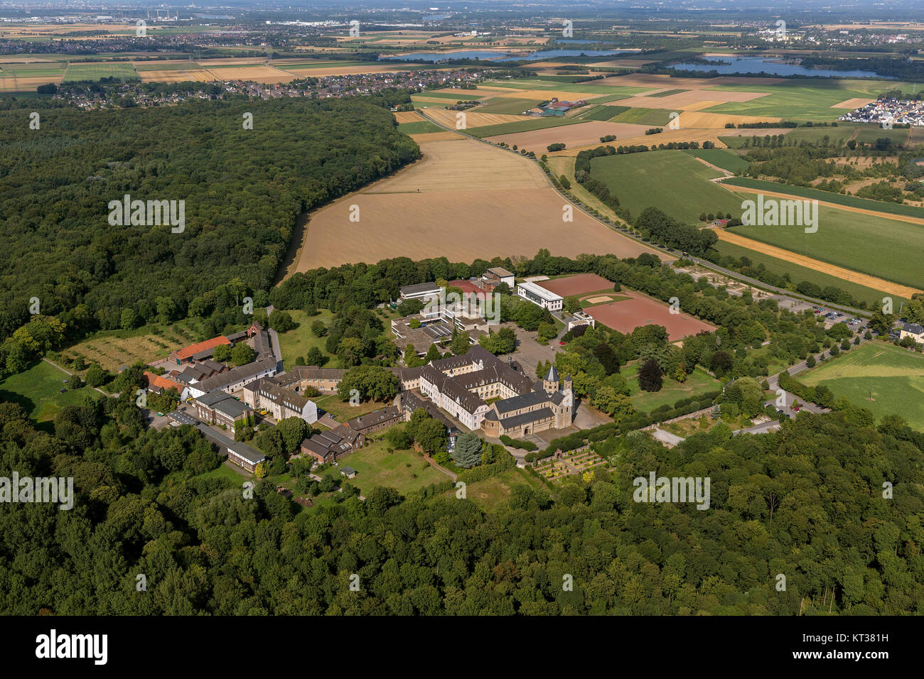 Dormagen Knechtsteden, Monastery Knechtsteden with basilica and ... Dormagen Knechtsteden, Monastery Knechtsteden with basilica and ...
