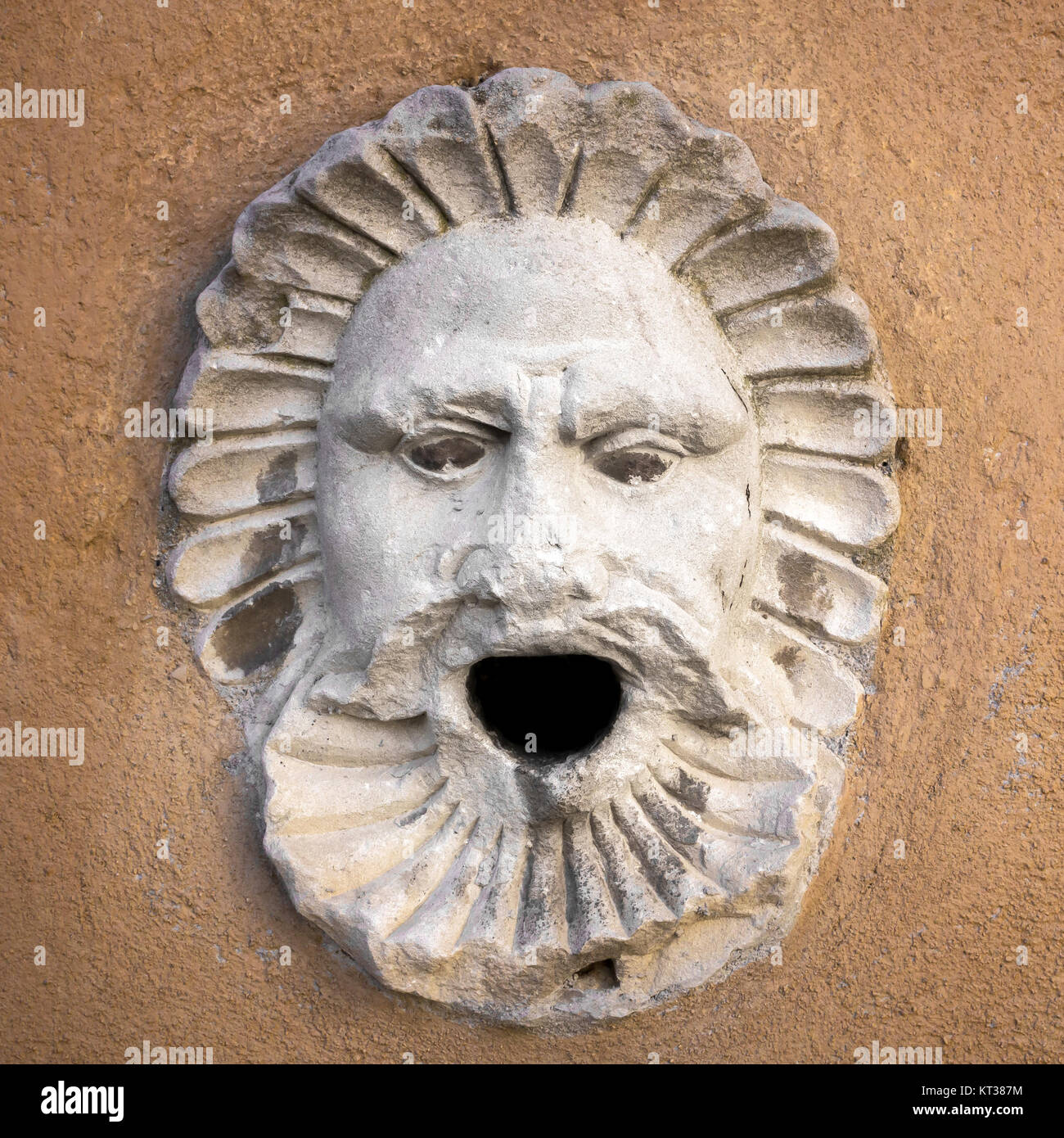 Sculpture face open mouth hi-res stock photography and images - Alamy
