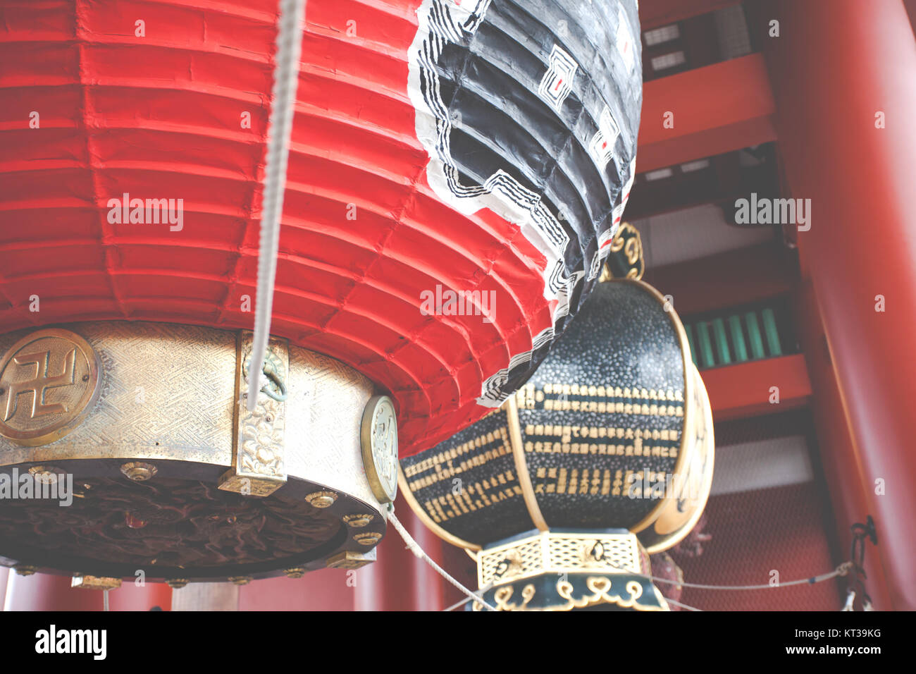 Sensoji-ji Red Japanese Temple in Asakusa, Tokyo, Japan Stock Photo - Alamy