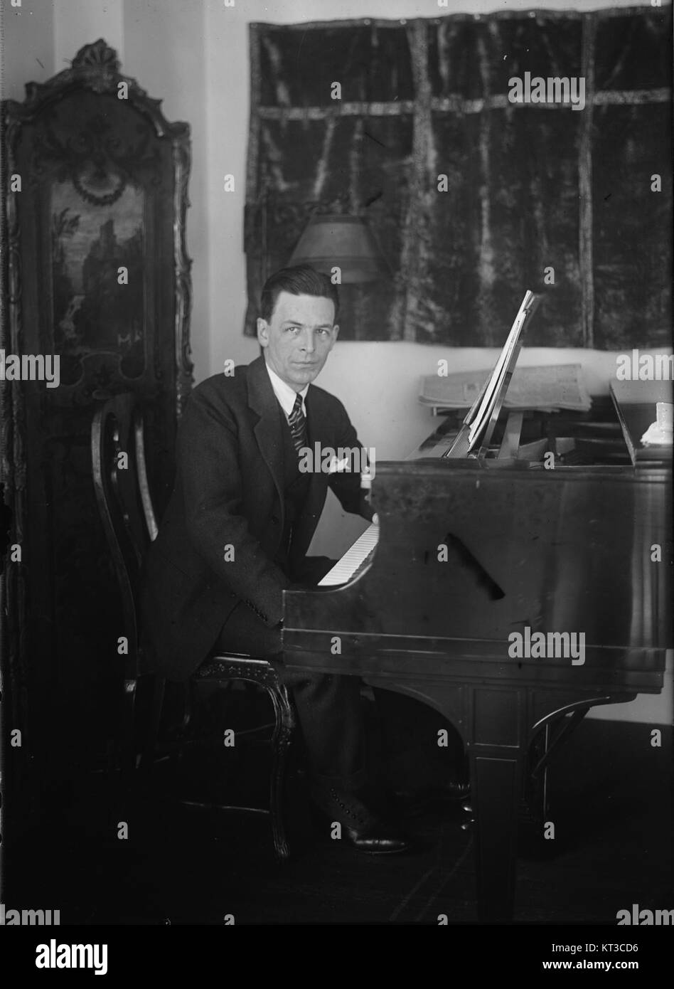 Albert Spalding was a renowned American violinist and conductor. He was ...