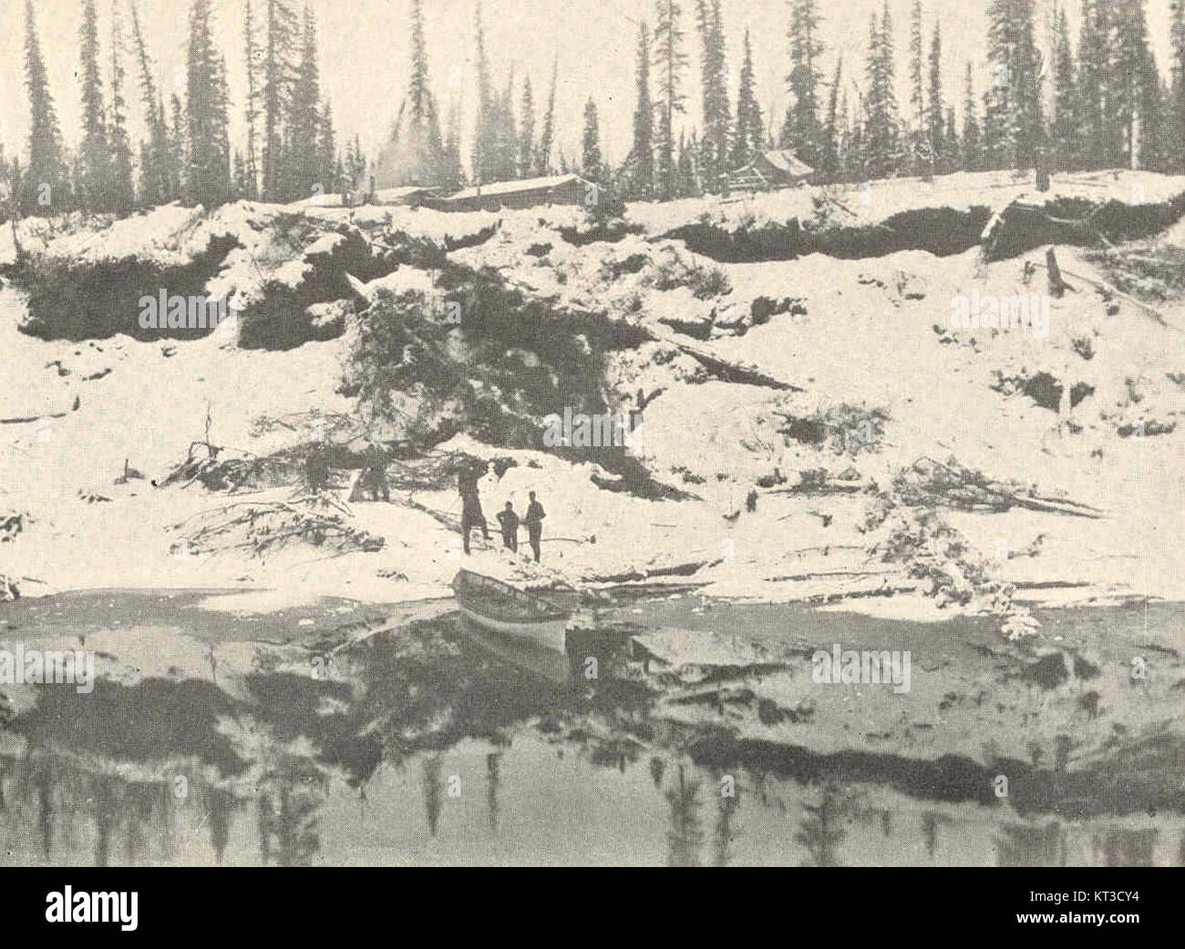 Winter activities for soldiers hi-res stock photography and images - Alamy