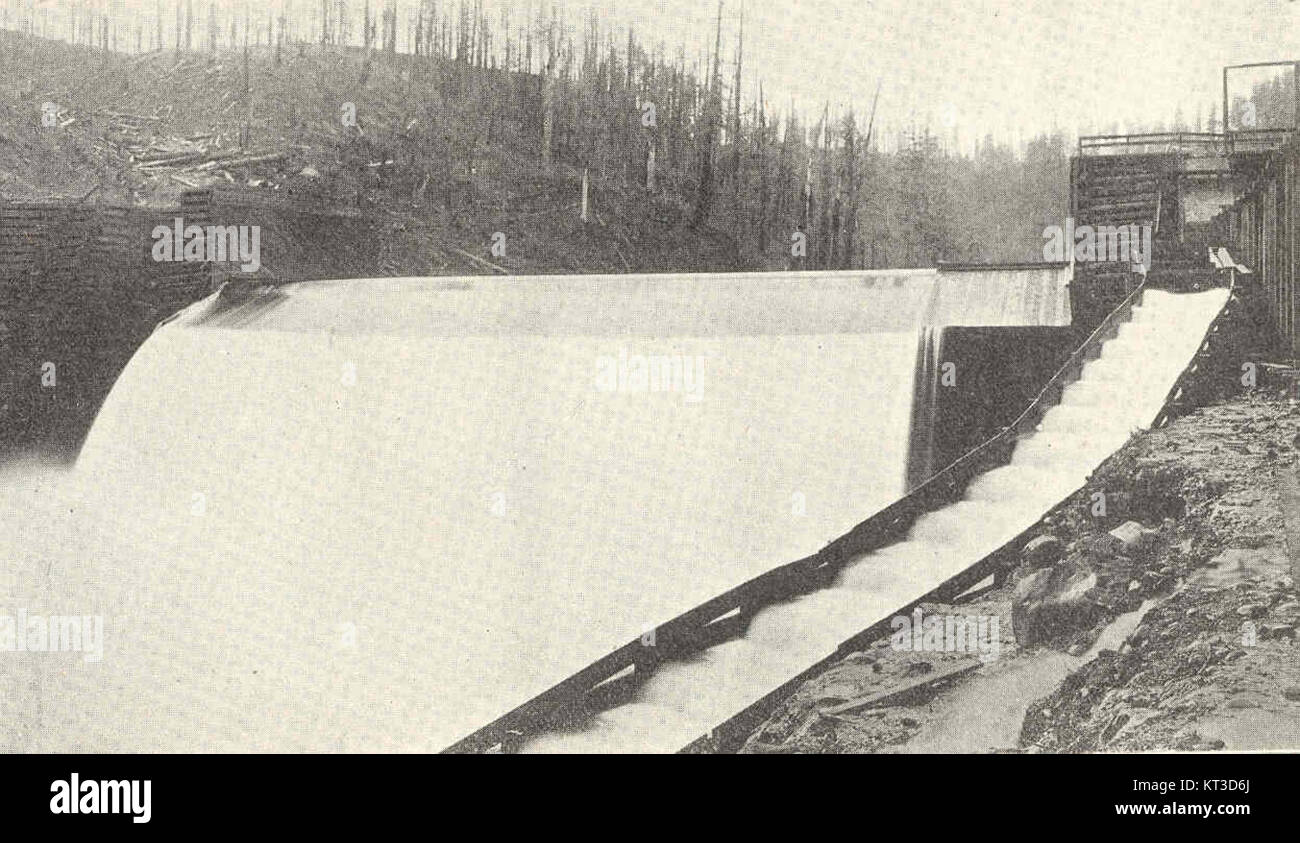 This image captures a different perspective of the fishway over the dam ...