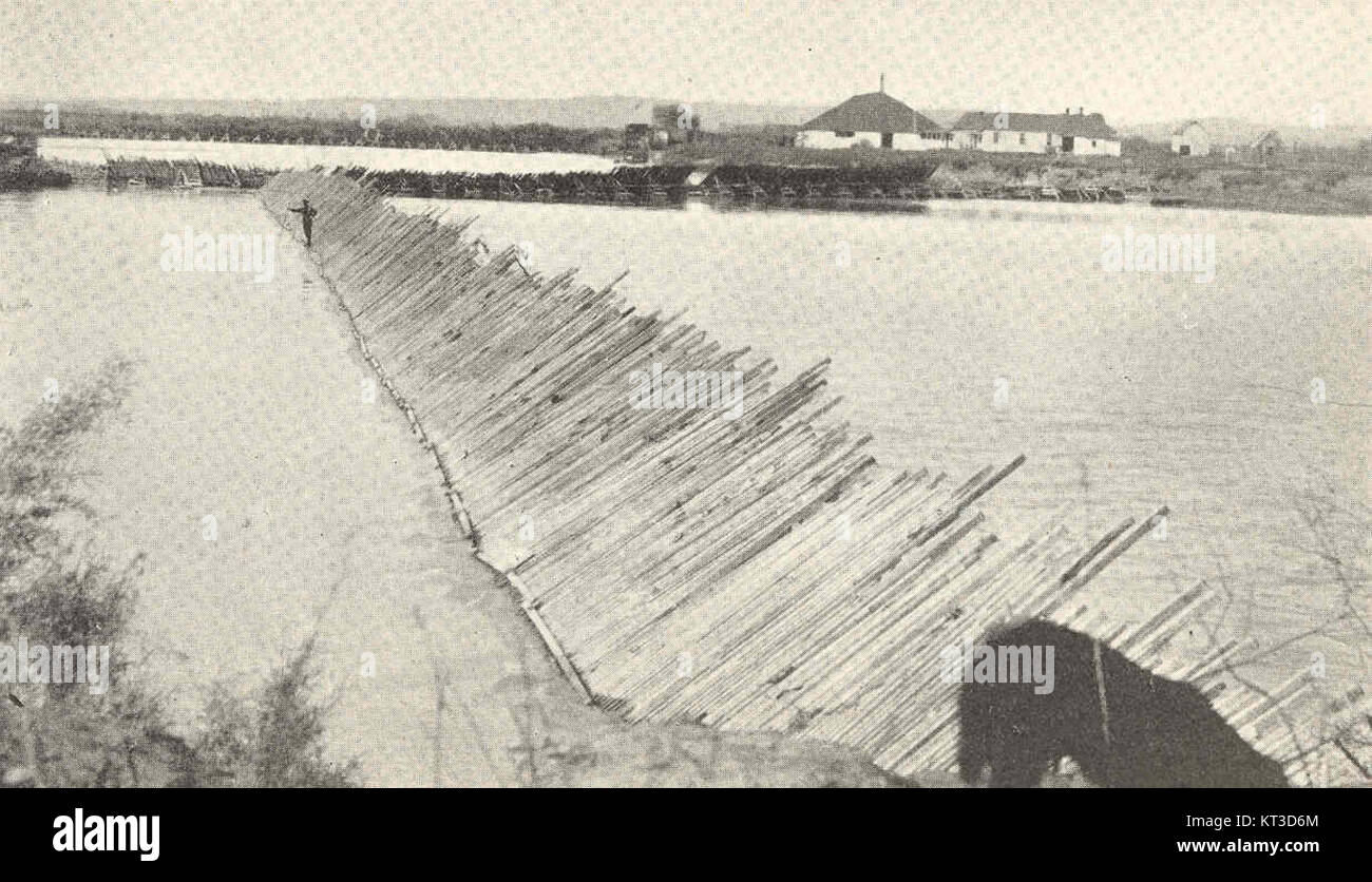 41505 Showing 1700 feet of racks in Snake River, used for stopping ...