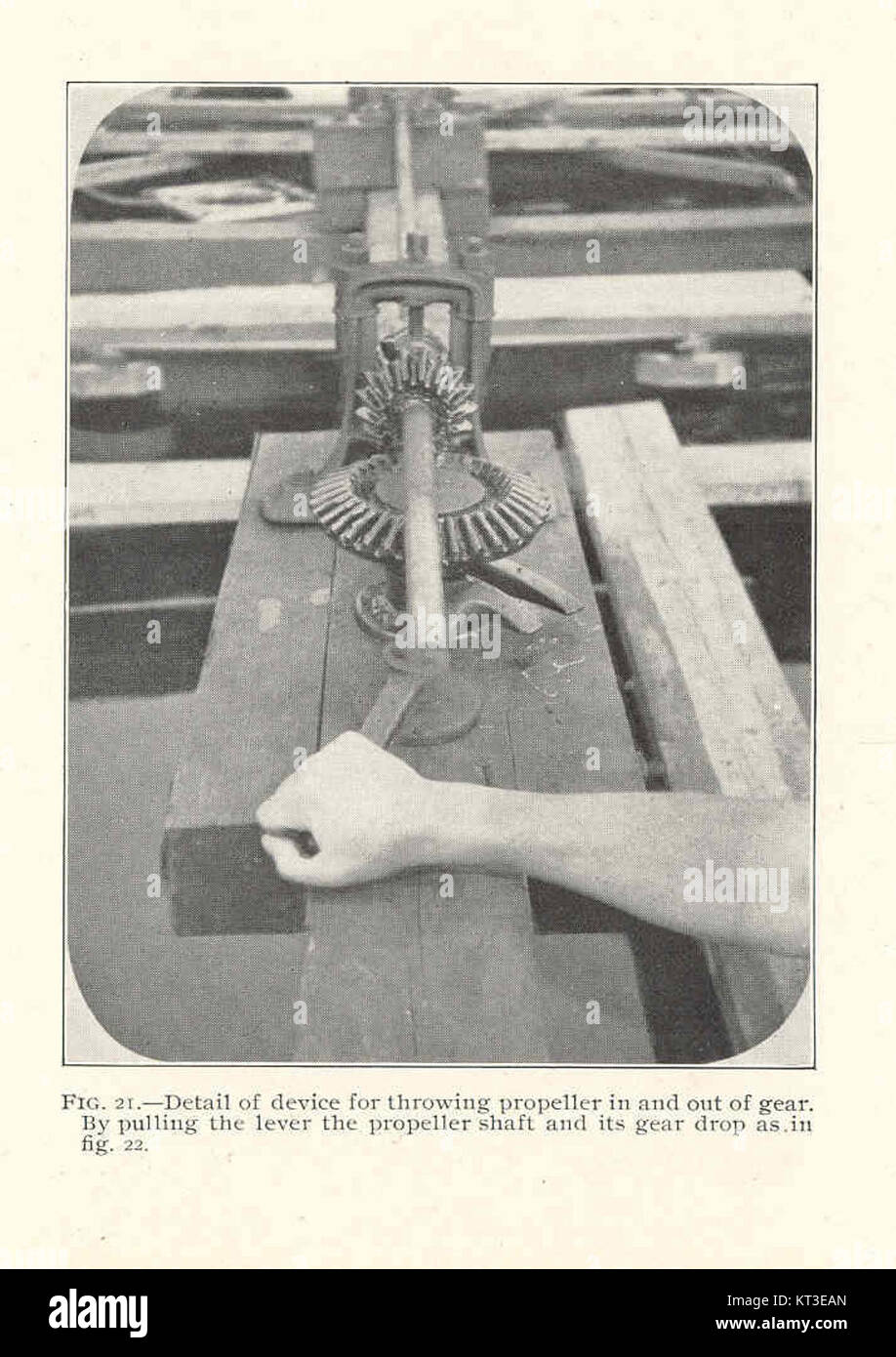 This image illustrates a mechanical device used to engage and disengage ...