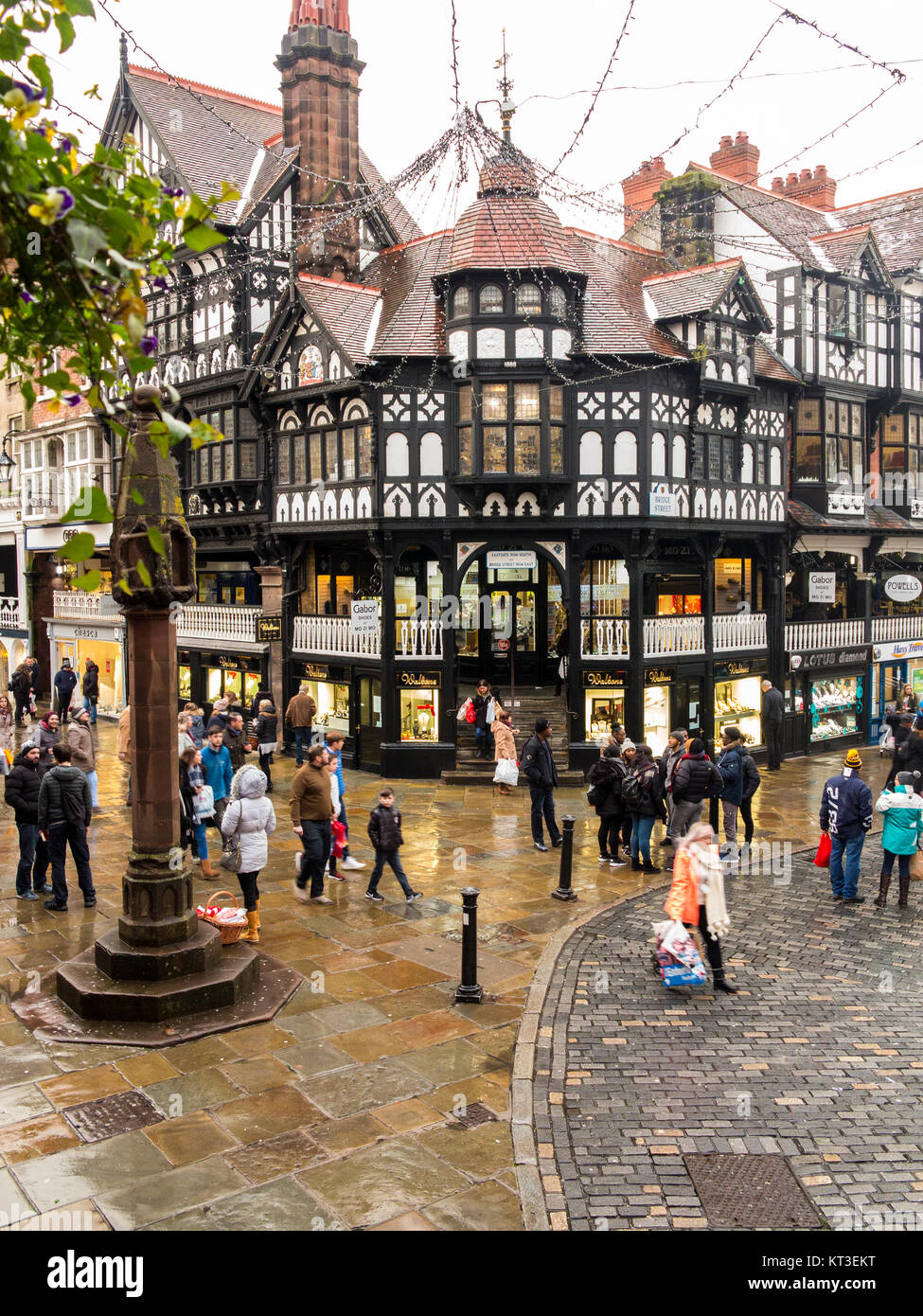 Chester rows medieval hi-res stock photography and images - Alamy