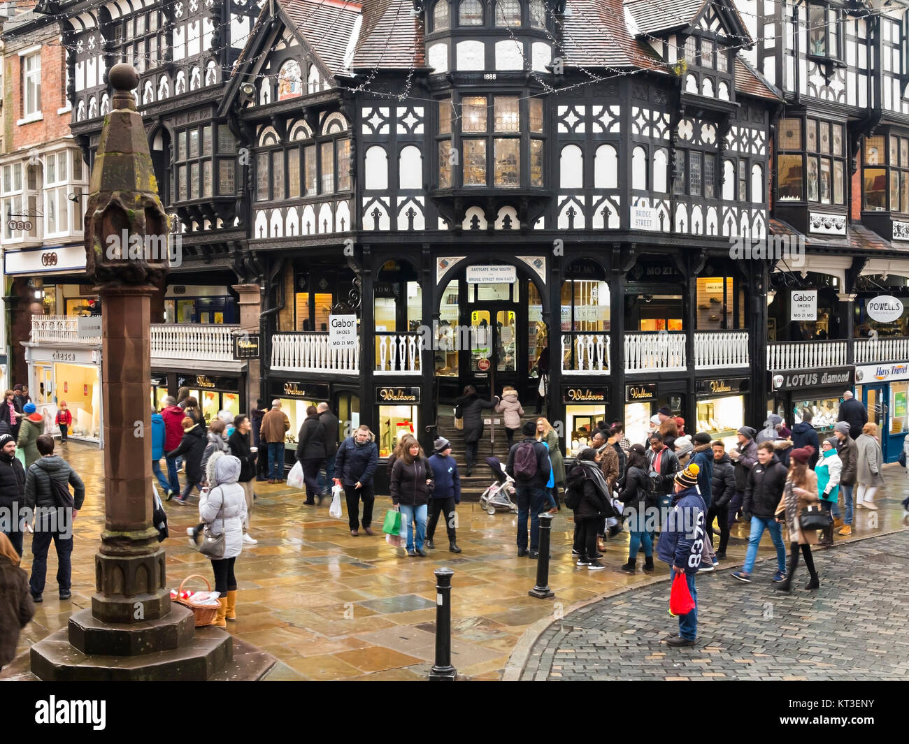 Chester rows medieval hi-res stock photography and images - Alamy
