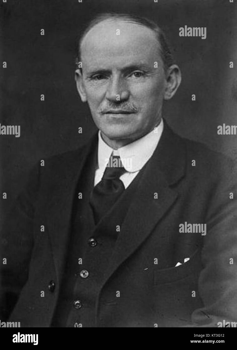 Alfred Fowler was an English astronomer and physicist known for his ...