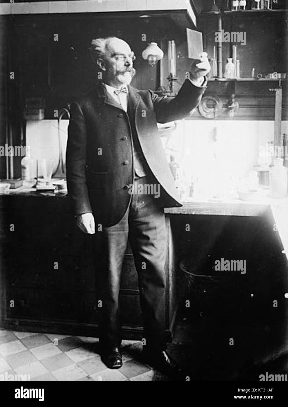 Gabriel Lippmann, a Nobel laureate in Physics, is known for his work in ...