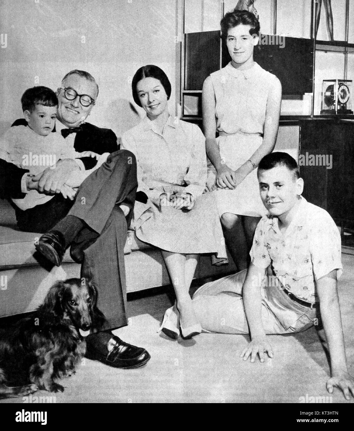 1960s family hi-res stock photography and images - Alamy