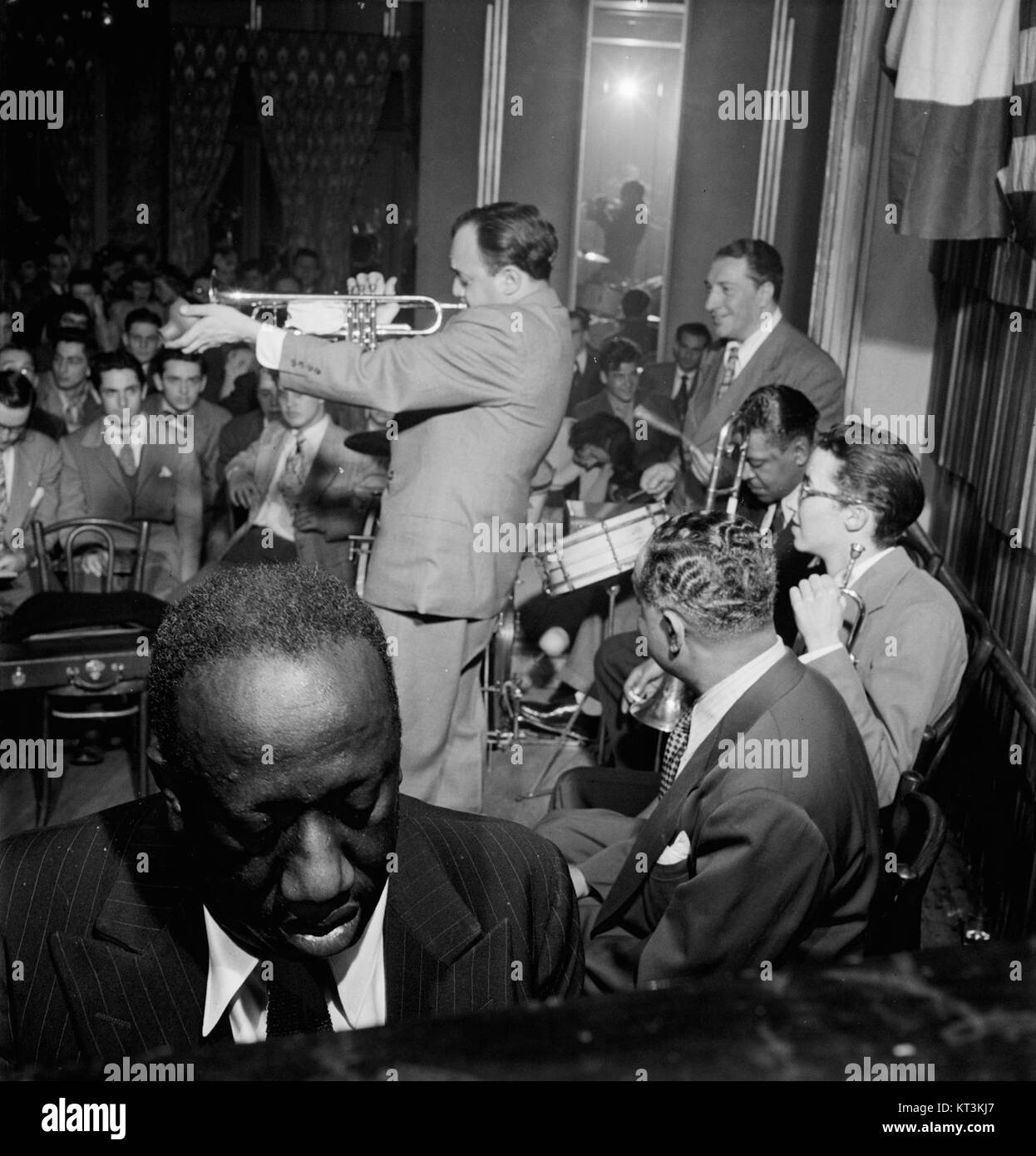 1940s jazz group hi-res stock photography and images - Alamy