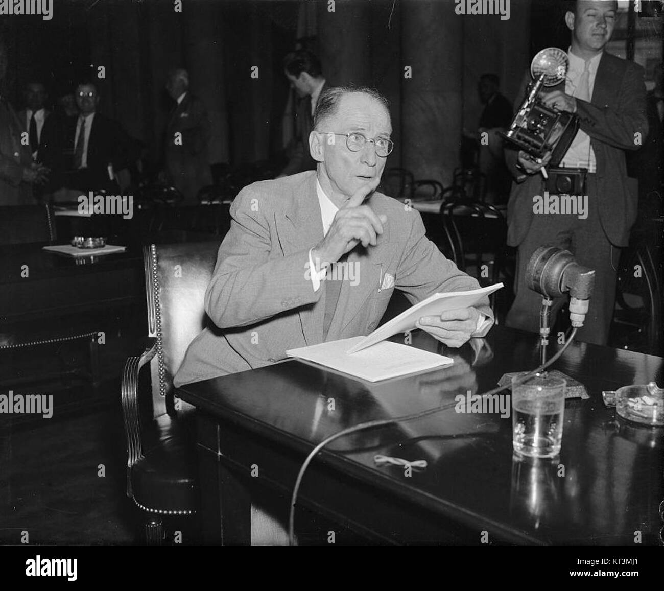 Government testimony Black and White Stock Photos & Images - Alamy