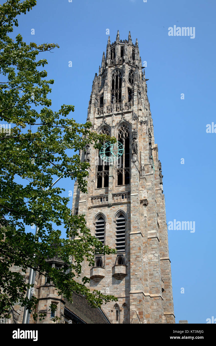 The Harkness Tower, part of Yale University in New Haven, Connecticut ...