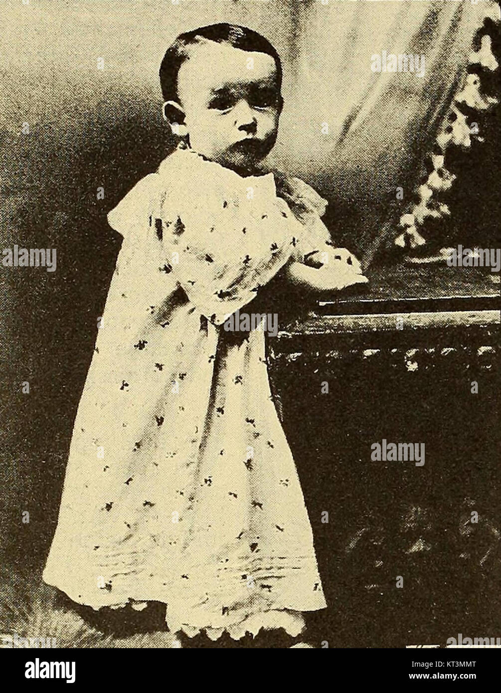 Harold Lloyd was a popular American actor and comedian, best known for ...