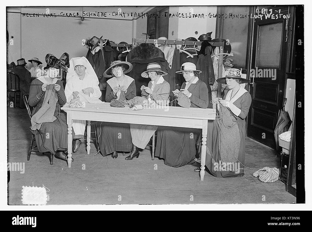Helen Ware, Grace Schnebe, Chrystal Hearn, Frances Starr, Gladys Hanson ...