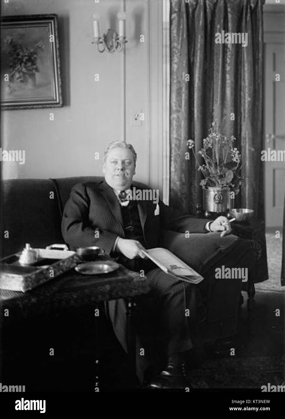 Henry Burr was a renowned American tenor and recording artist, popular ...