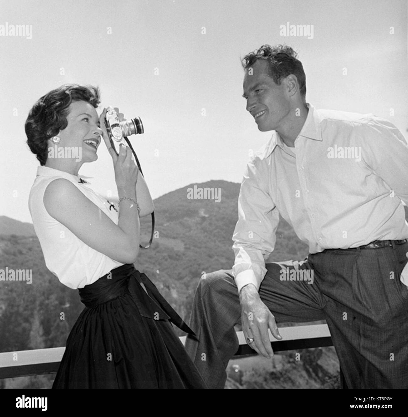 This image from 1960 captures a notable moment in the life of actor ...