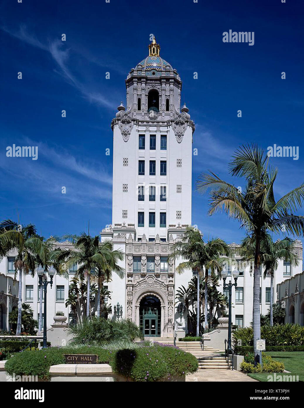 The Beverly Hills City Hall, designed by architect William Pereira, is ...