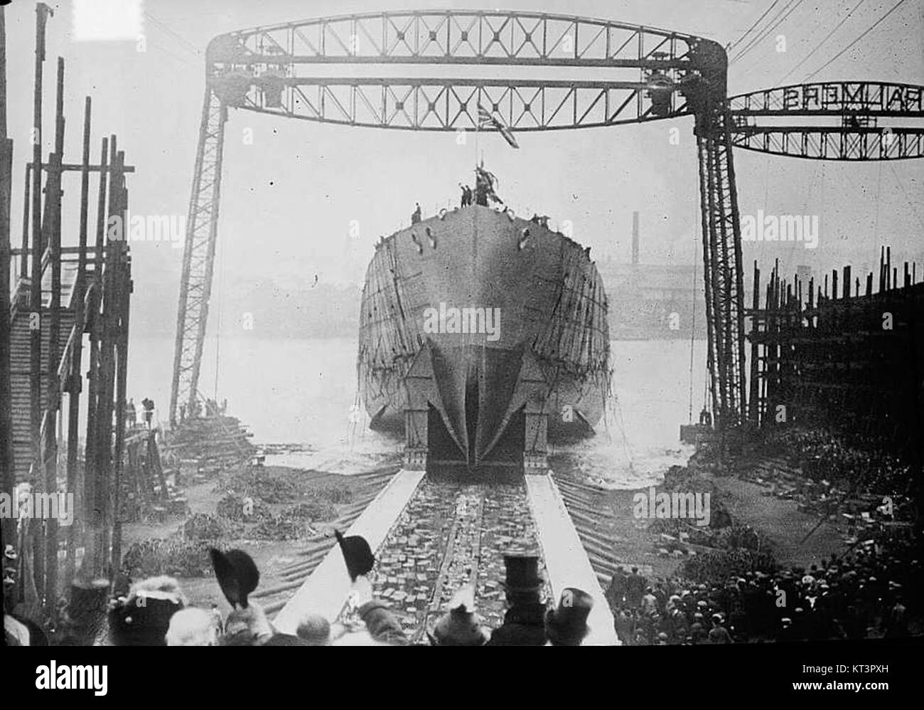 HMS Queen Mary, a retired British ocean liner, served as a passenger ...