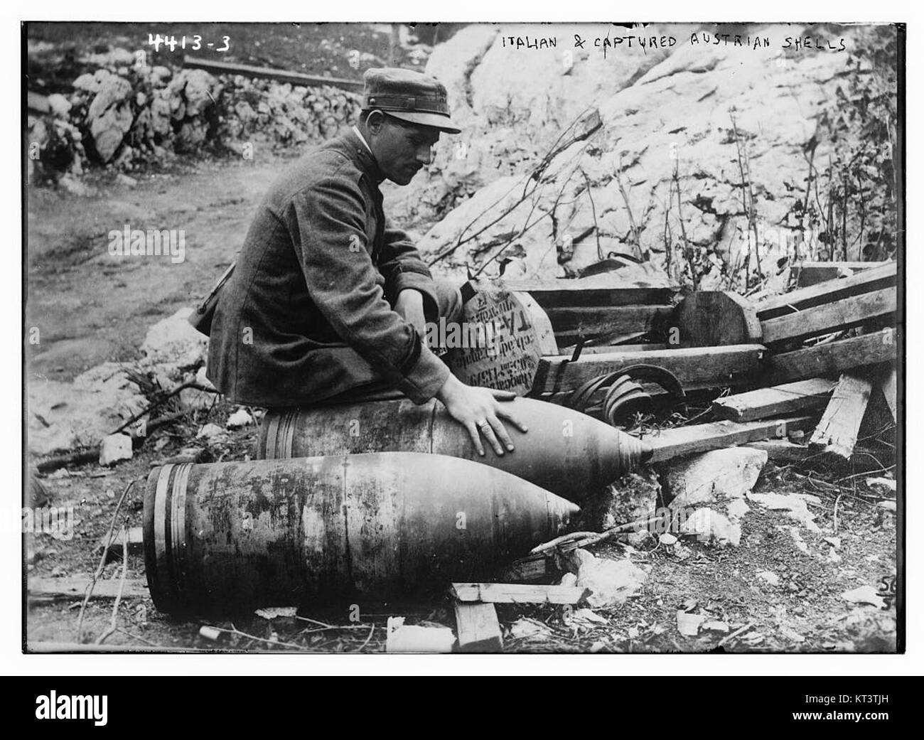 The shells on display are both Italian and captured Austrian ordnance ...